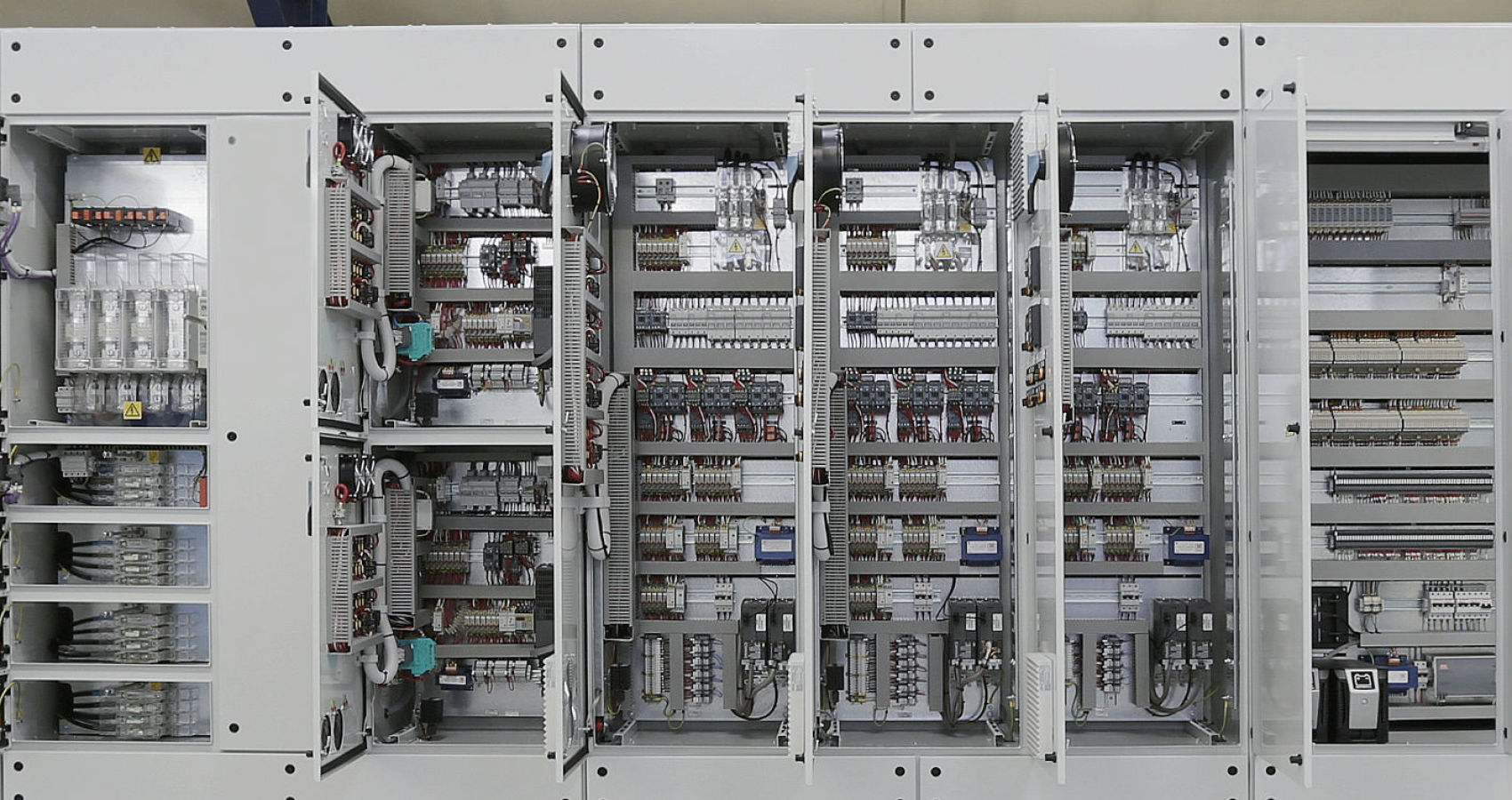 Bespoke motor control centres (MCC) | GPS Group